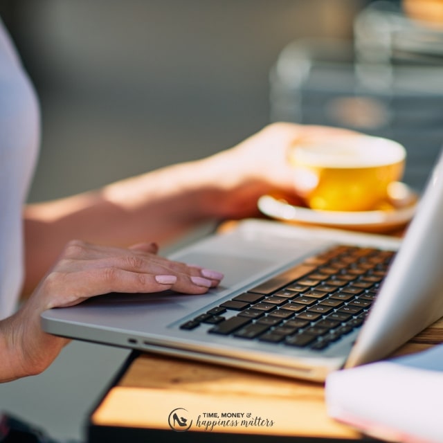 Why Put So Much Effort Into Customer Service? - Happiness Matters